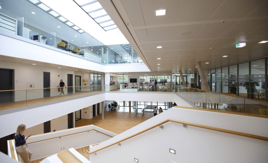 Customer support center in Mannheim, Germany – Roche Spaces