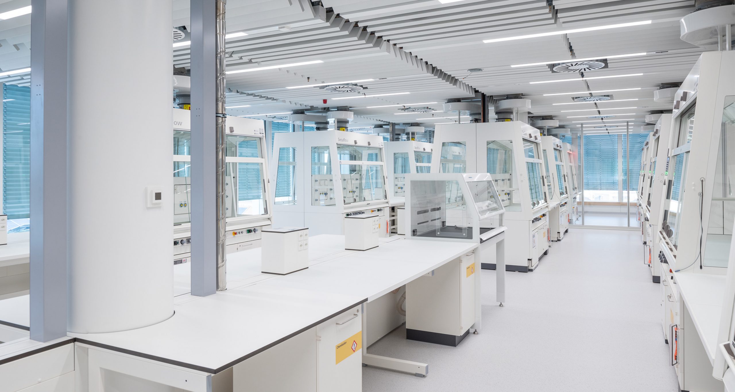 Interiors for Labs - Roche Spaces